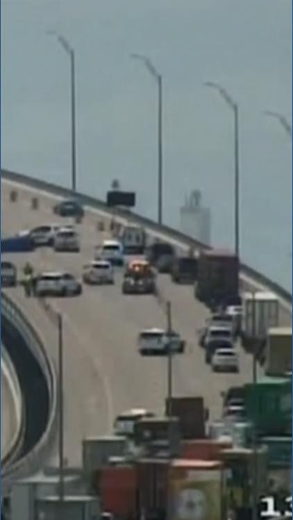 Fred Hartman Bridge shut down due to deadly crash | khou.com