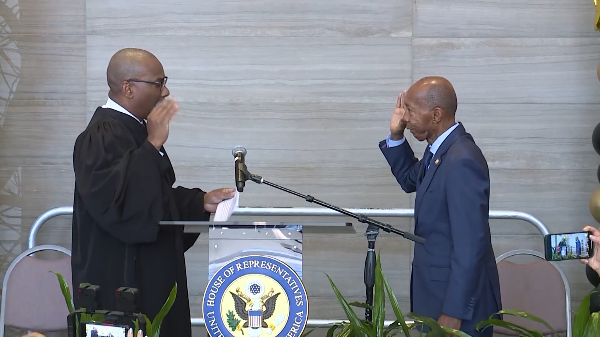 Houston pastor mourns Congressman Turner's passing | khou.com