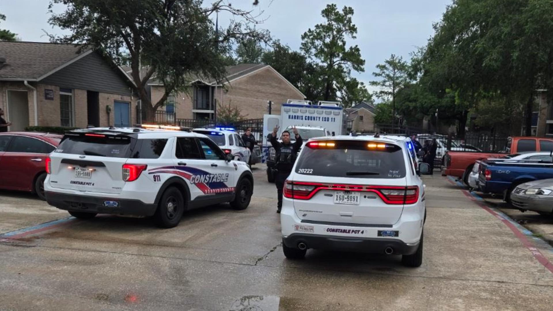 Breaking Harris County news: Man hurt in shooting at apartment, Pct. 4 says | khou.com