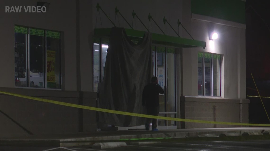 Raw scene video: Dollar Tree employee killed with machete in Ohio ...