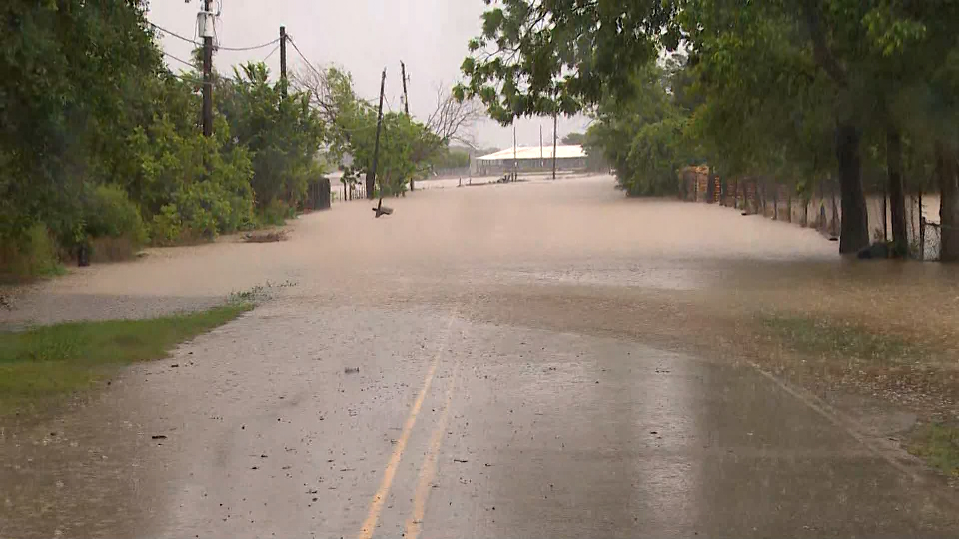 Houston-area flooding: Heavy rain causes flooding in Channelview | khou.com