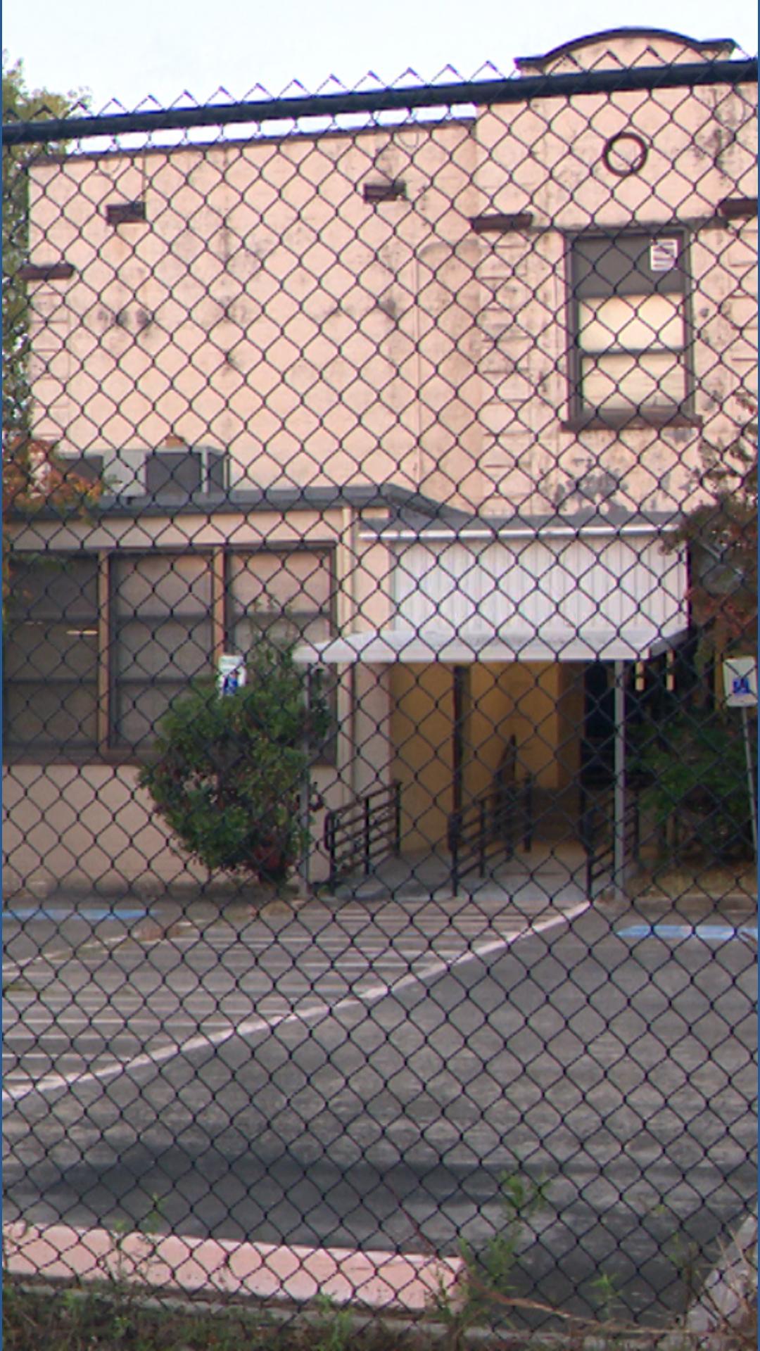 HISD votes to sell historic Houston school despite emotional public ...