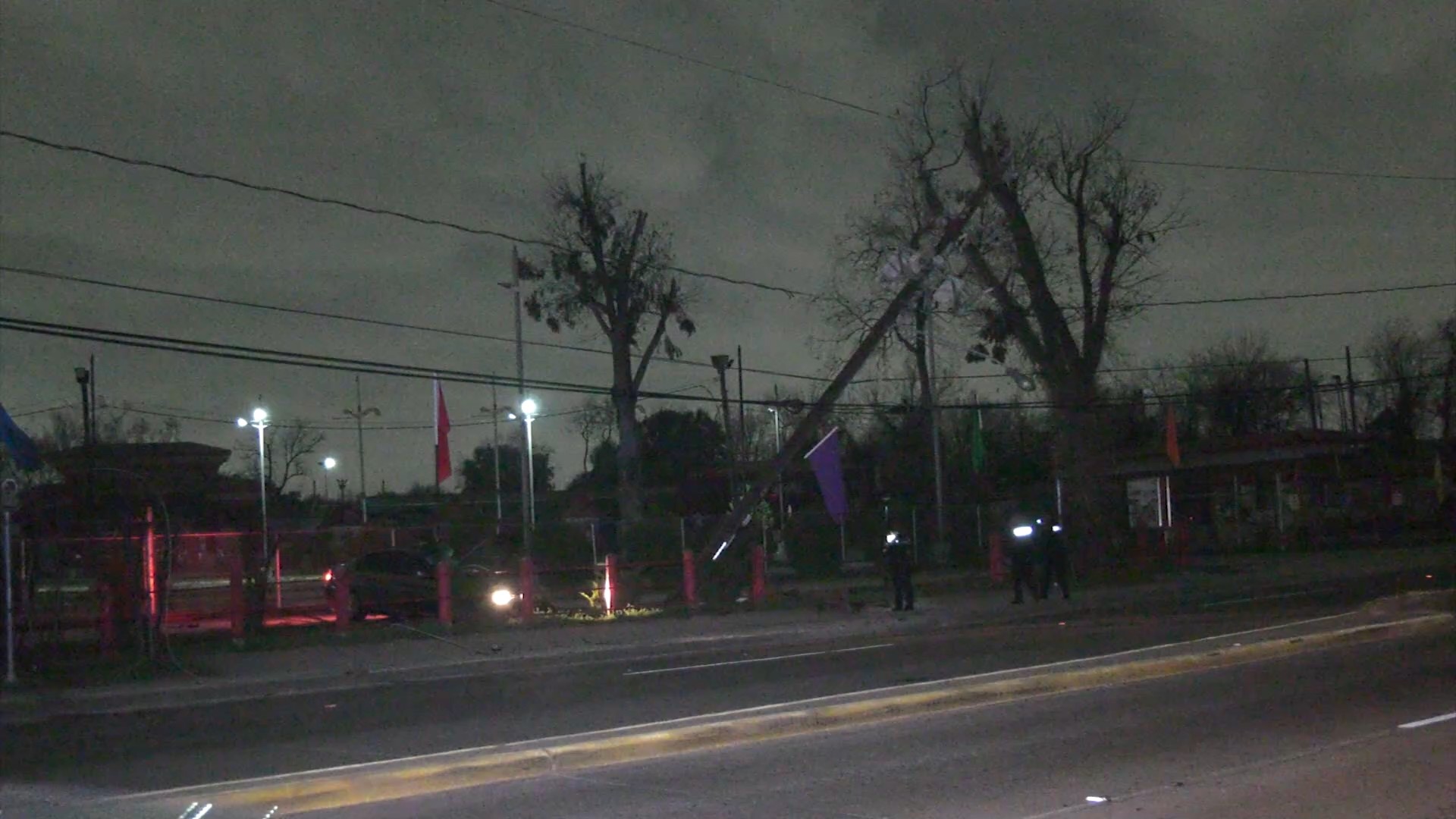 Driver slams into pole during deadly crash on Airline Drive | khou.com