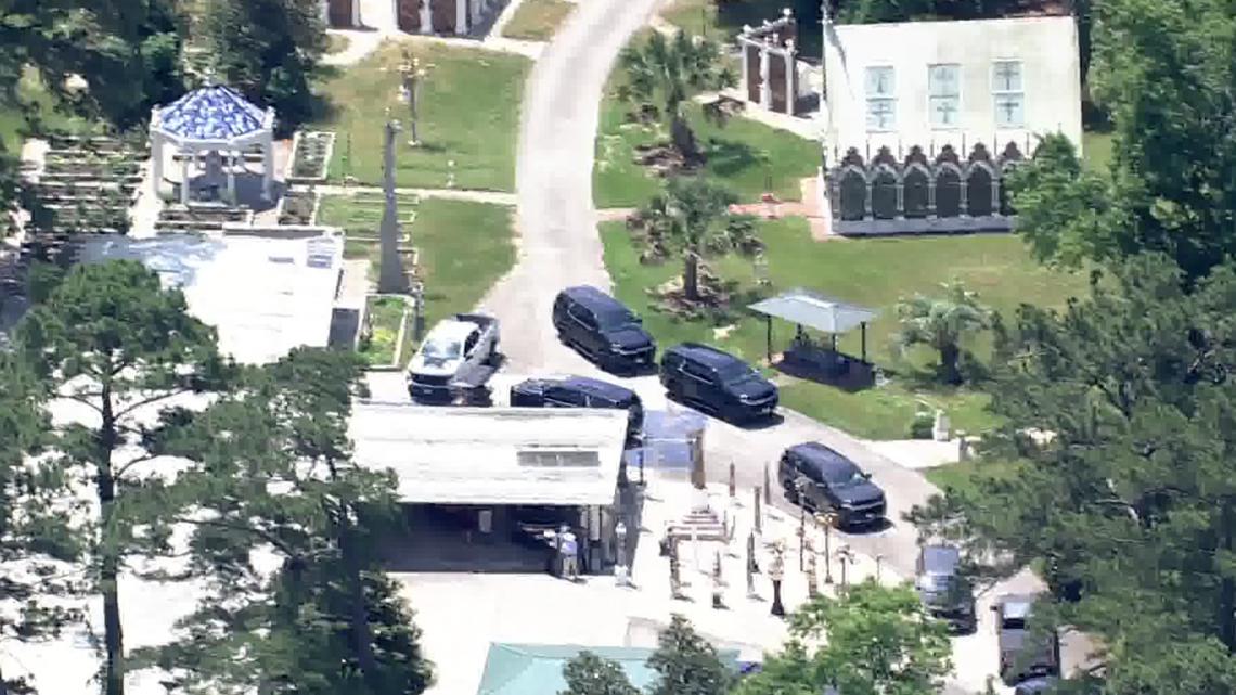 'King George' of Texas Renaissance Festival, reportedly found dead ...