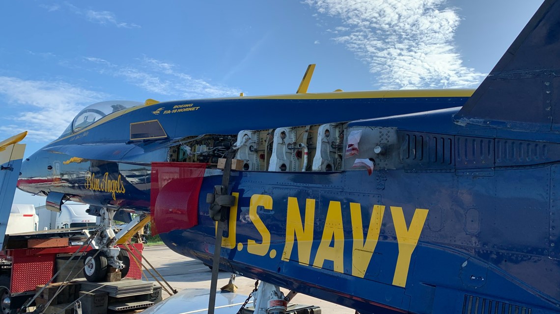 U.S. Navy Blue Angels FA-18 makes pitstop near Houston, Texas | khou.com