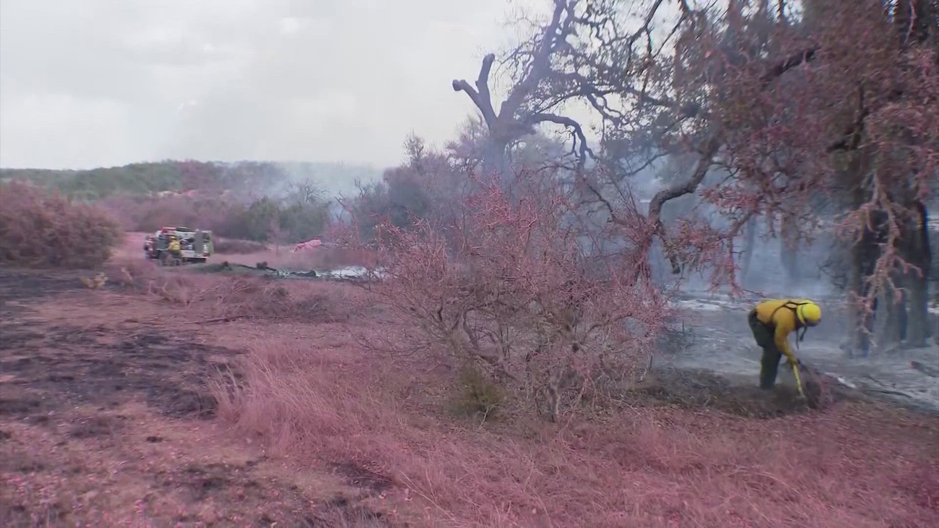 Crabapple fire near Fredericksburg, Texas, now 85% contained | khou.com