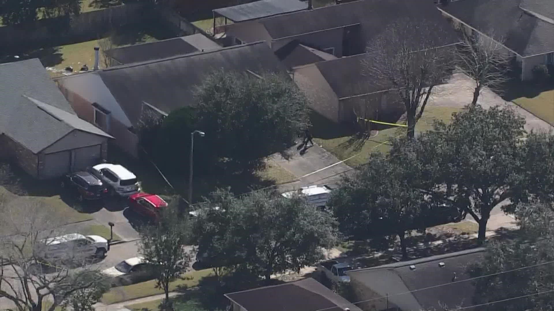 Houston crime: Woman found dead with signs of trauma in Harris Co ...