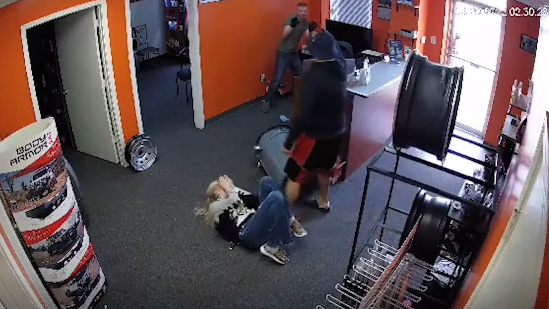 Violent robber hits two N Houston businesses in one week | khou.com