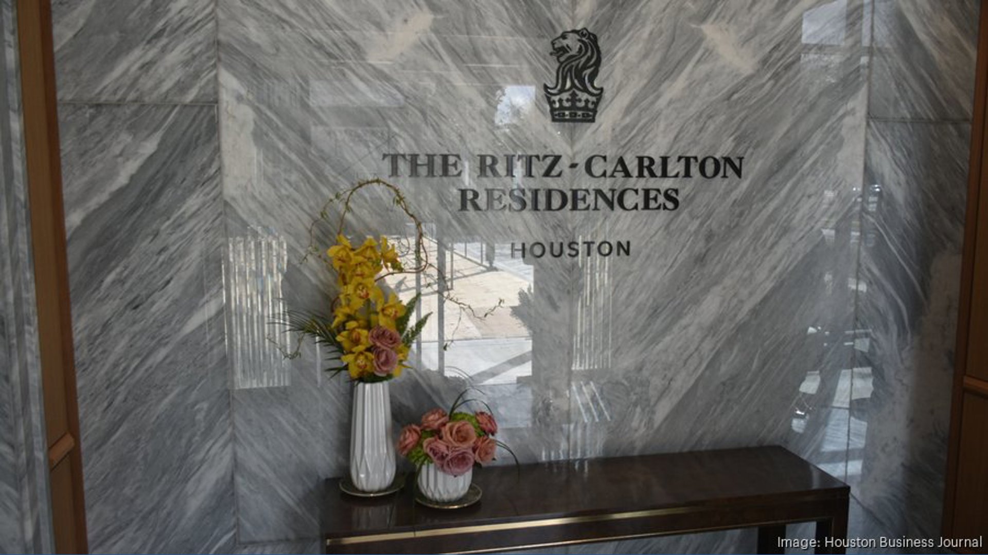 Ritz-Carlton hotel-condo tower in Houston's Uptown unveils sales center ...
