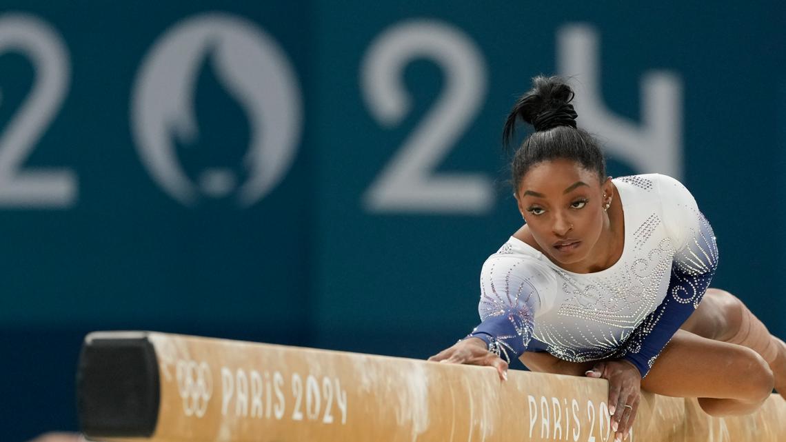How did Simone Biles, Suni Lee do in balance beam finals? | khou.com
