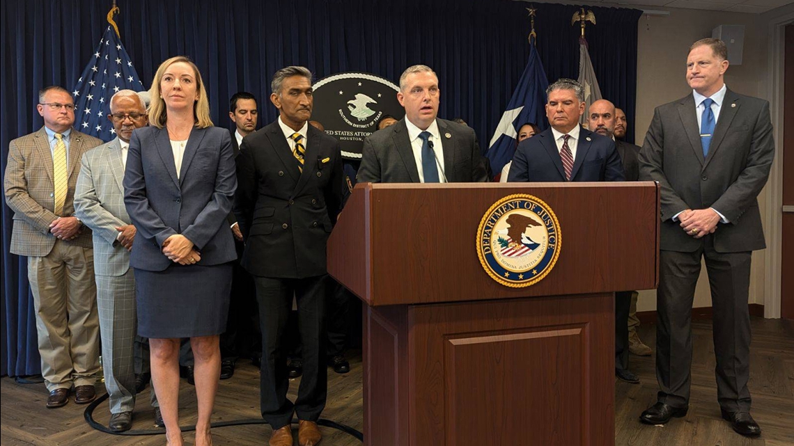 FBI arrests Rich Kingz gang members in Houston | khou.com