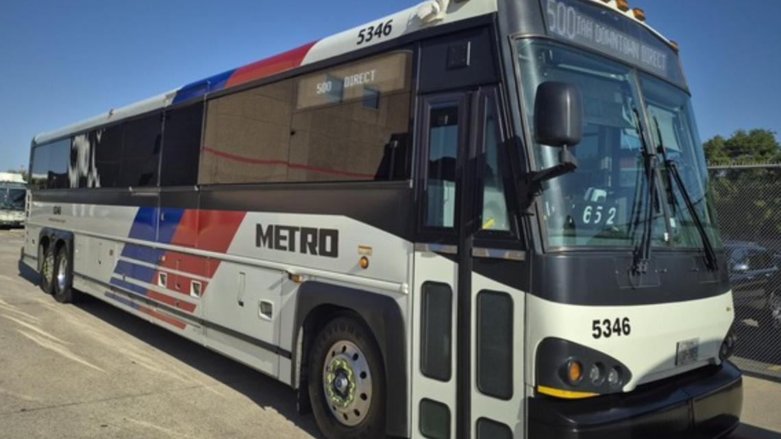 New non-stop bus route connects downtown Houston to IAH | khou.com