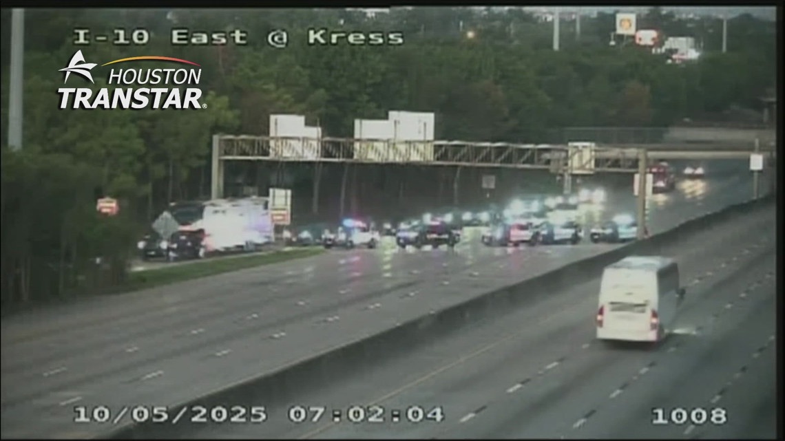 Houston traffic: Deadly crash shuts down East Freeway near Wayside ...