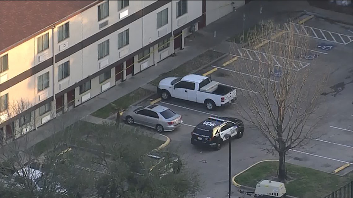 Houston crime: One person shot during robbery at Red Roof Inn | khou.com