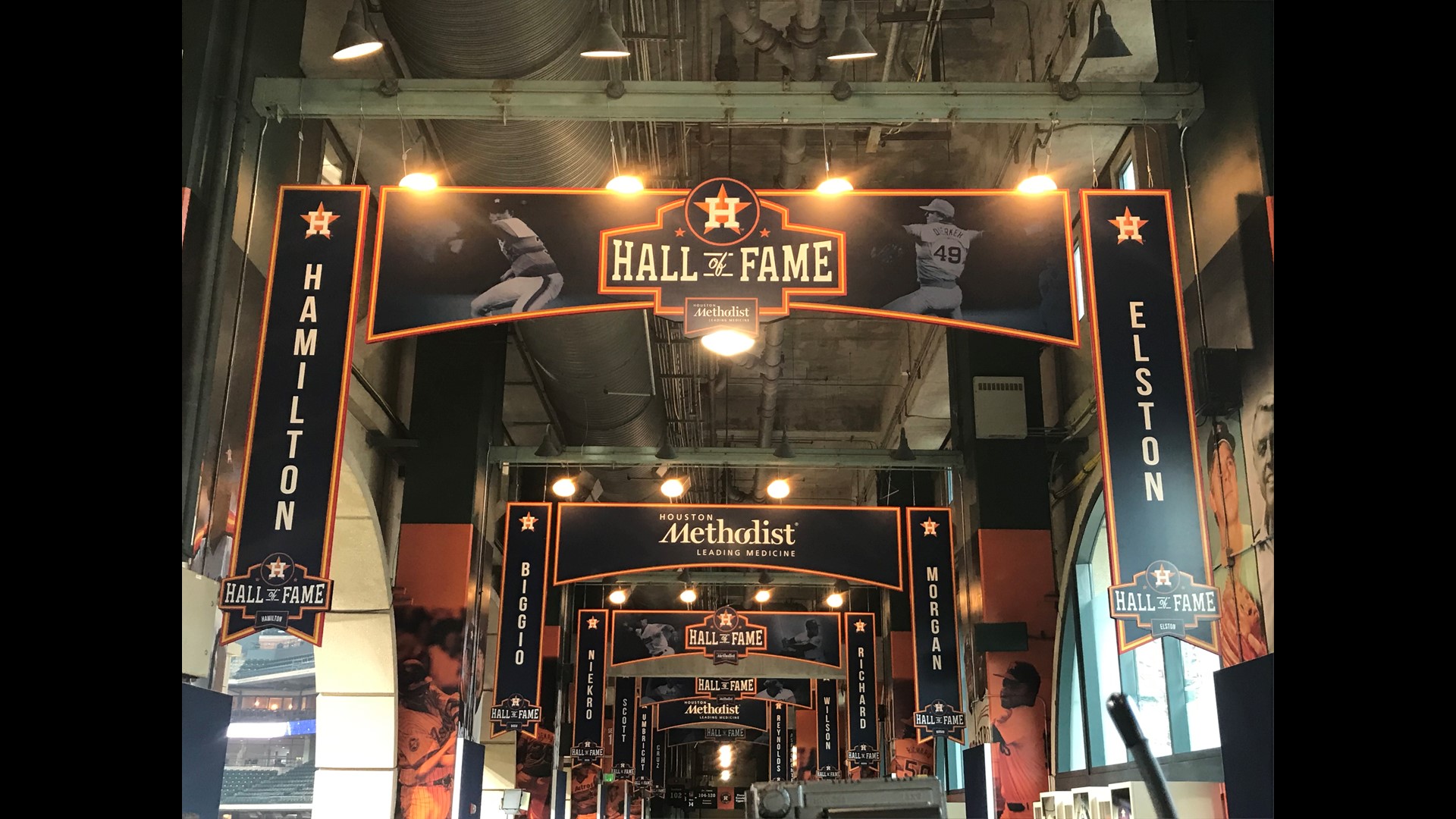 It's a sight to see! Houston Astros unveil their new Hall of Fame ...