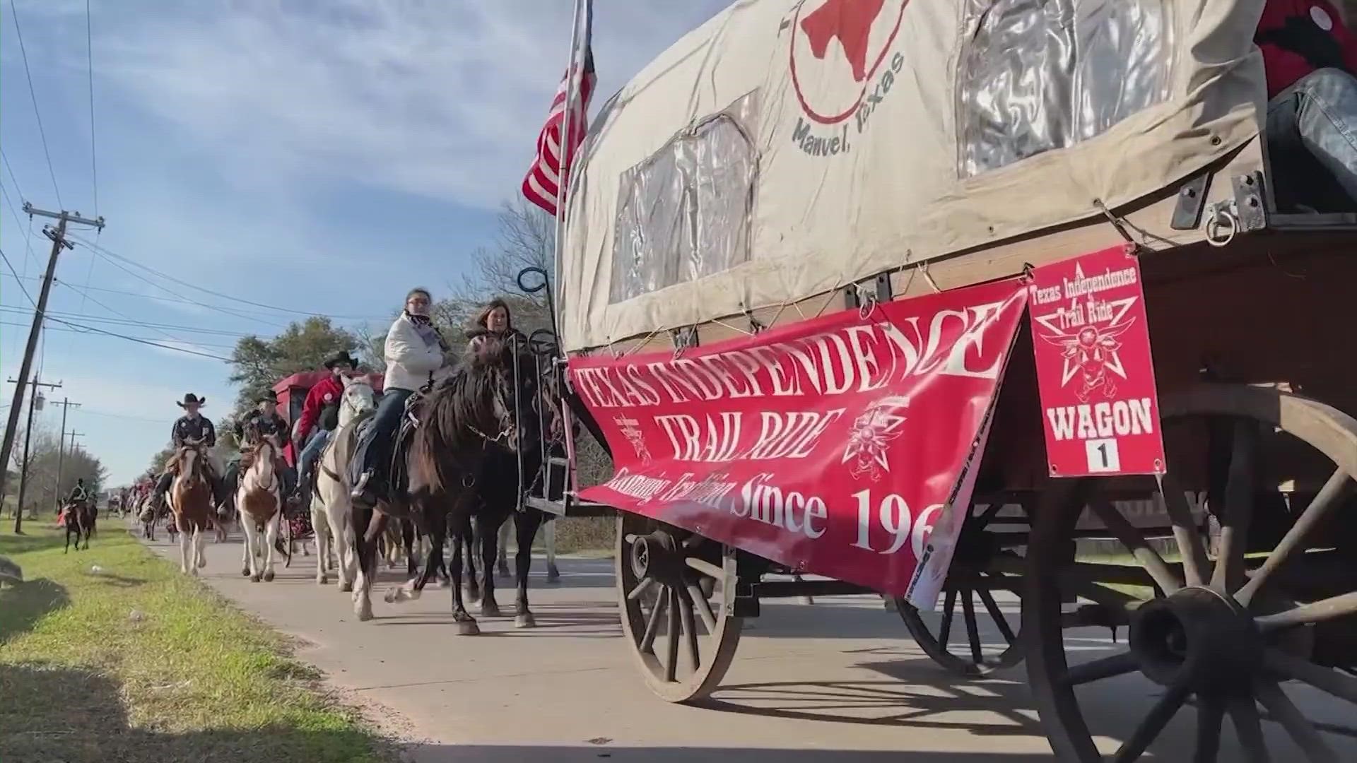 Trail riders head into town for Houston Livestock Show and Rodeo | khou.com