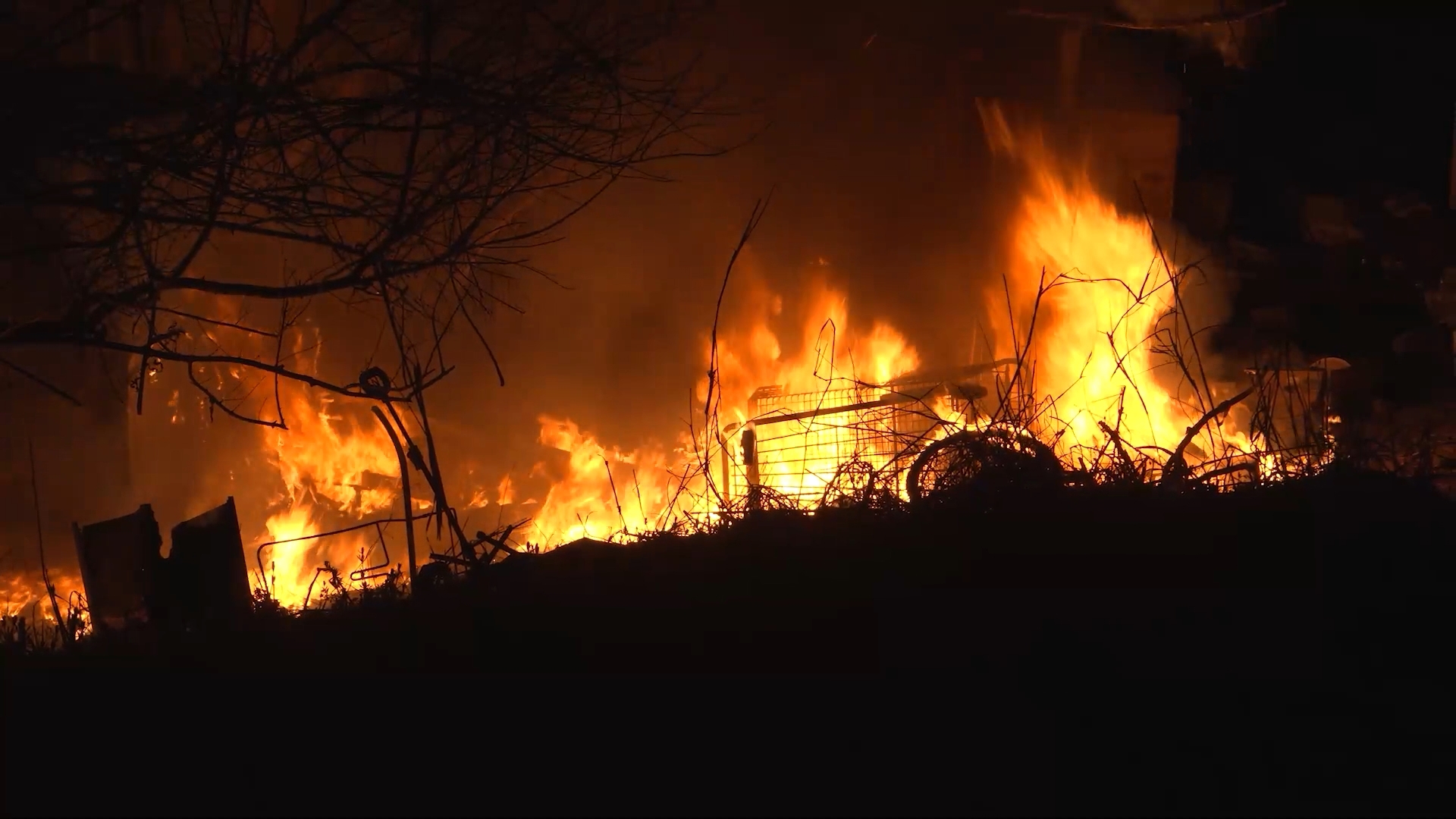 Fire contained at Whiteoak Bayou homeless encampment | khou.com