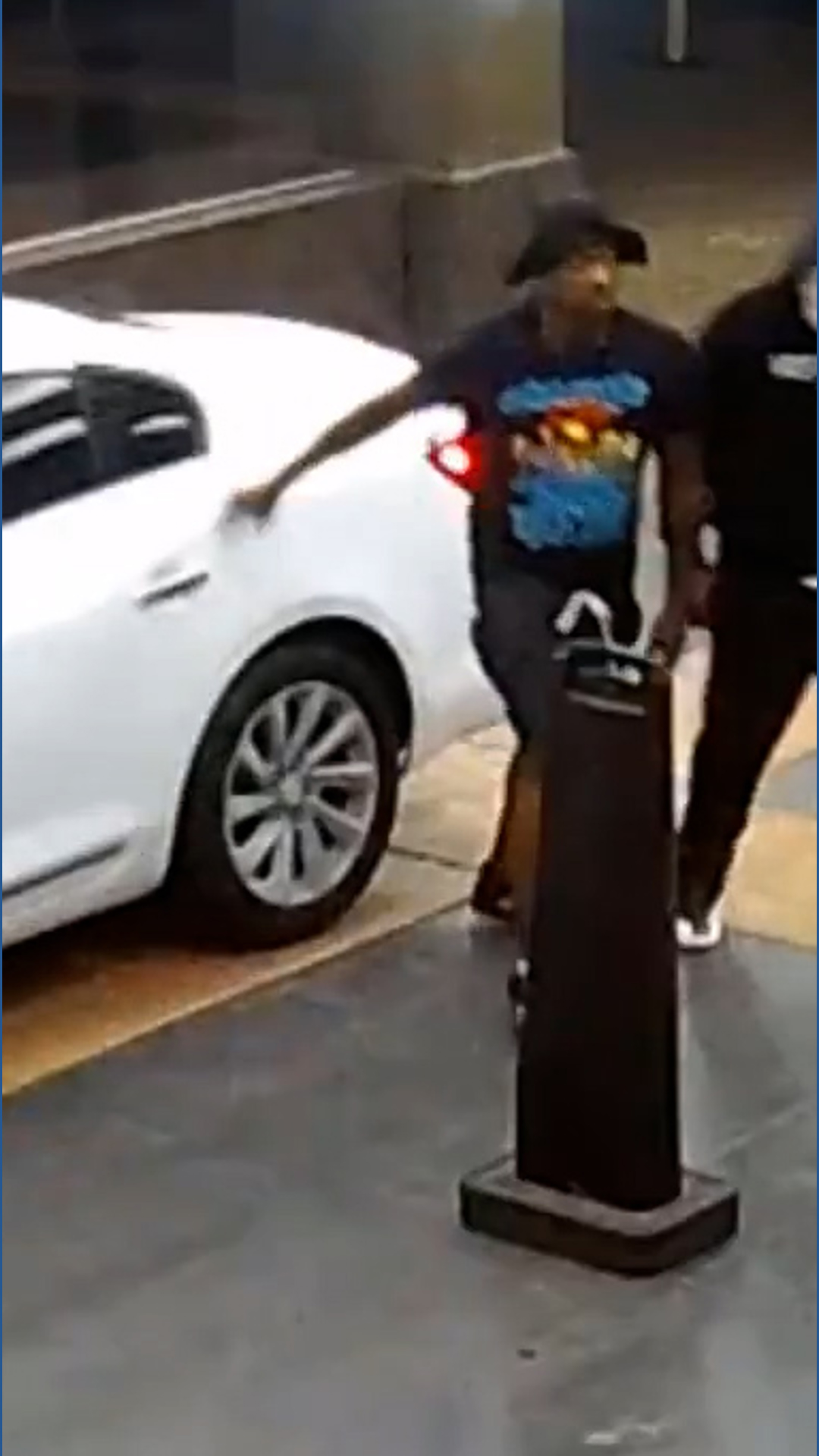 Violent hotel robbery in the Galleria area caught on camera | khou.com