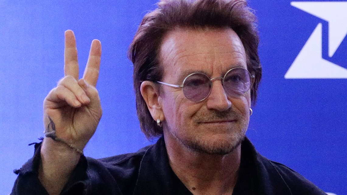 Bono performs in Ukrainian subway | khou.com