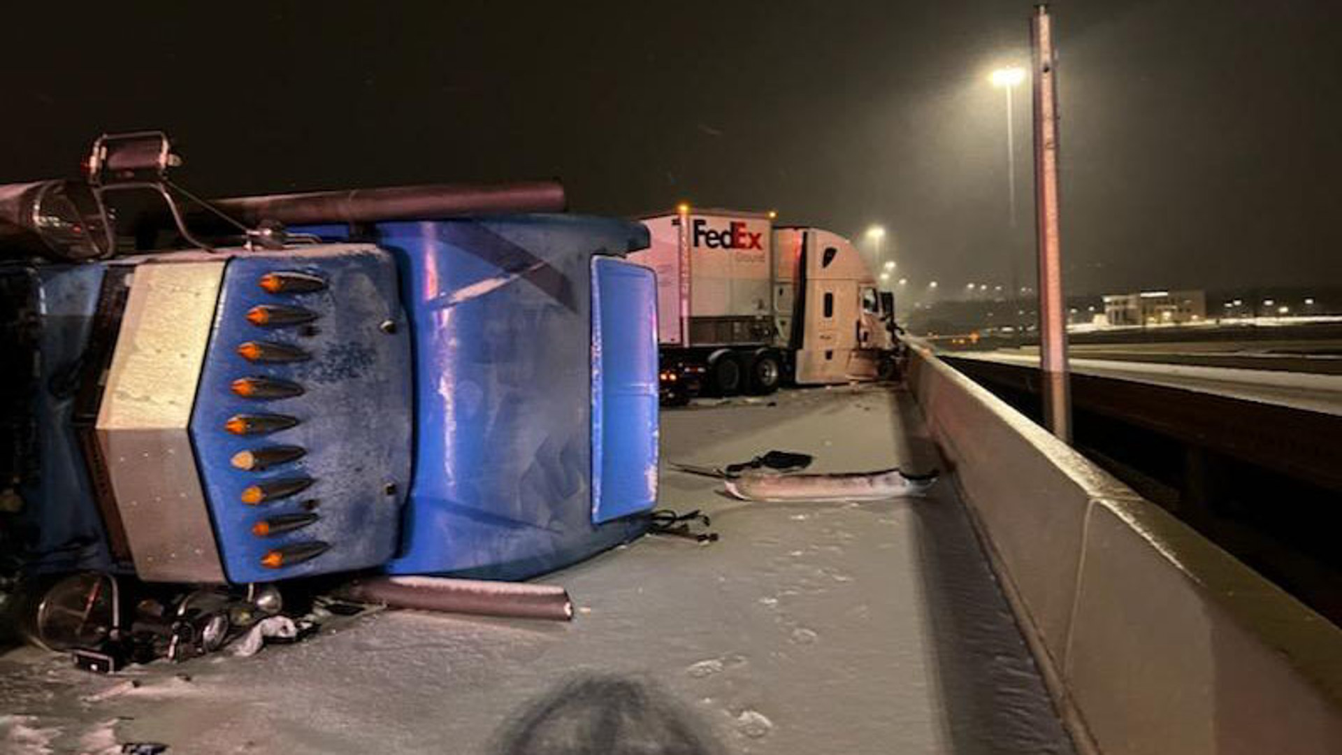 Houston snow, sleet, ice: Live updates on road conditions and power ...