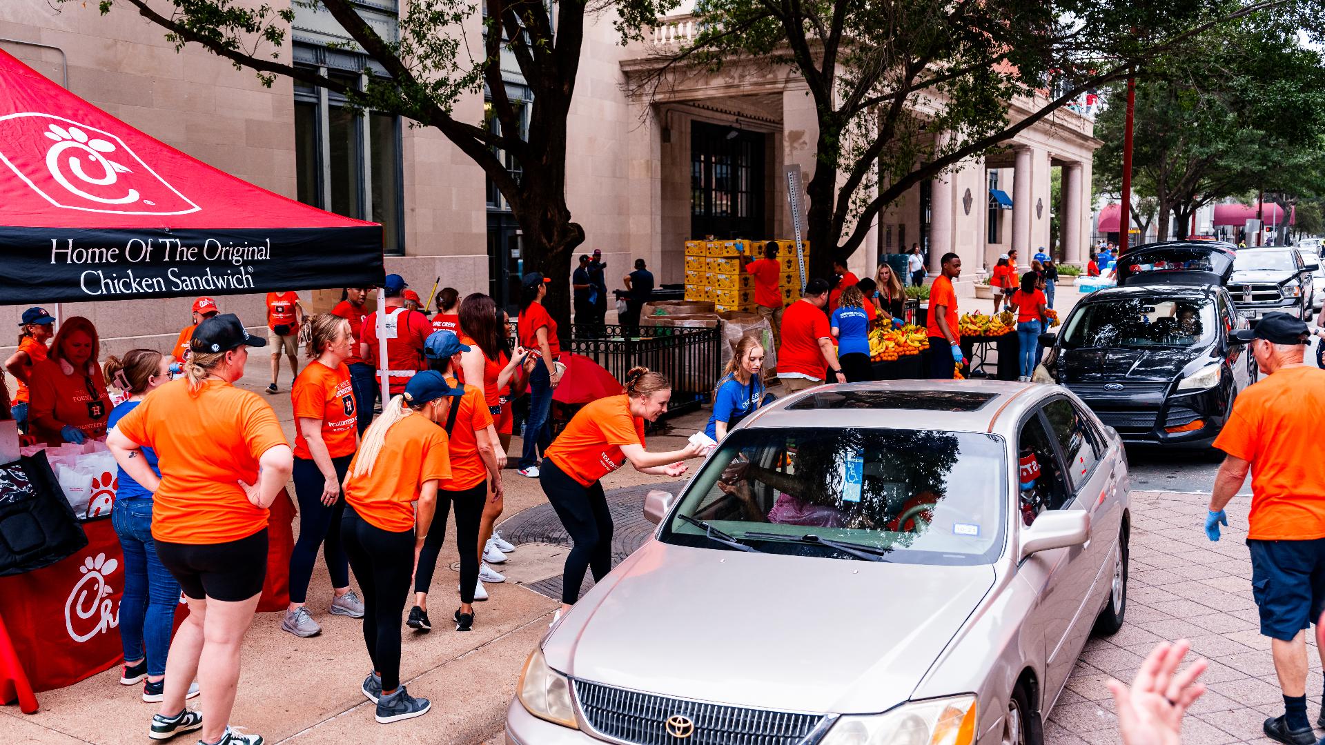 Hurricane relief drives for free food, water, ice or supplies | khou.com