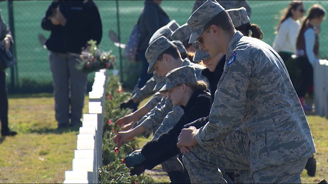 Wreaths Across America ceremony at Houston National Cemetery | khou.com