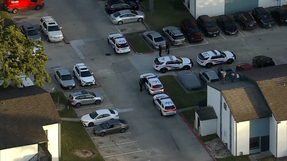 Resident fatally shoots neighbor trying to break into apartment, HCSO ...