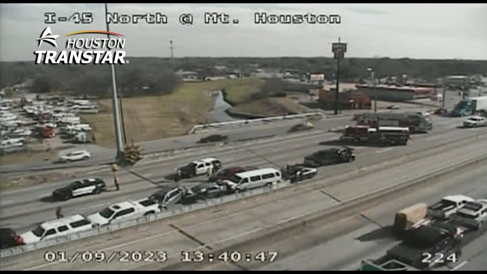 Houston traffic: Multi-vehicle crash on I-45N near Mt. Houston | khou.com