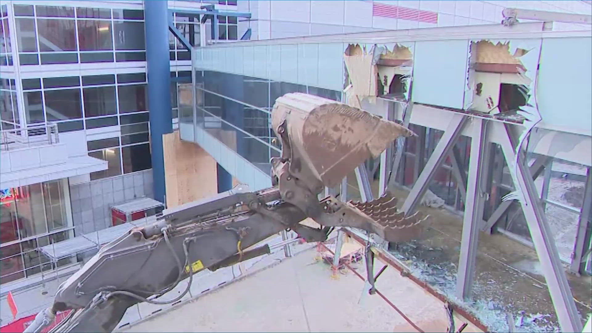Skybridge demolition begins near George R. Brown Convention Center ...
