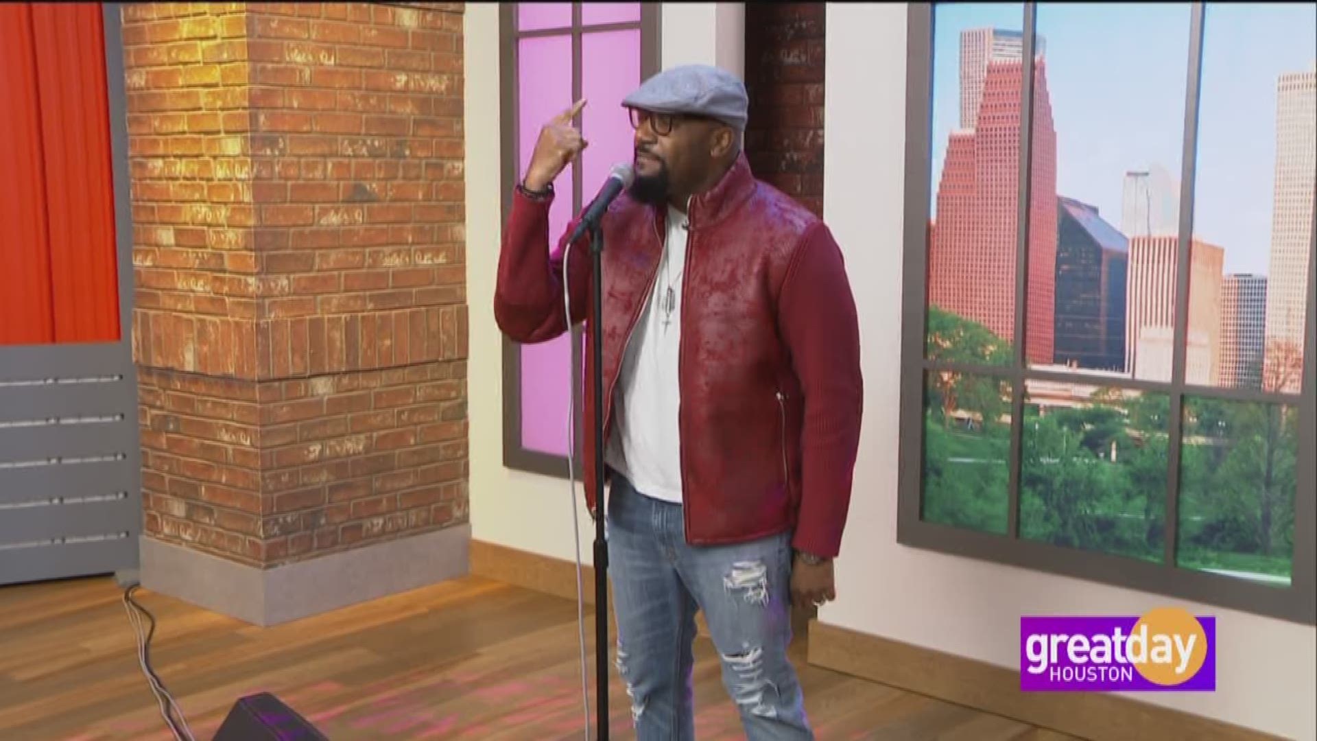 Gene Moore Performs “Won’t Be Moved” | khou.com