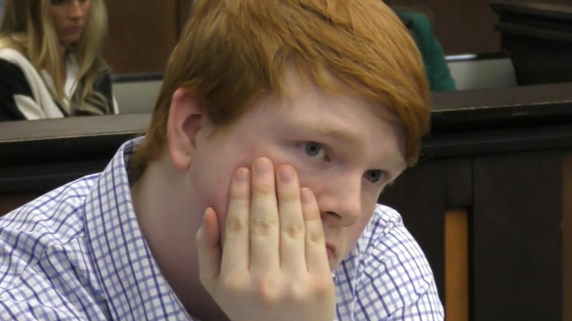 Popular acne drug Accutane part of Friendswood teen's murder trial ...