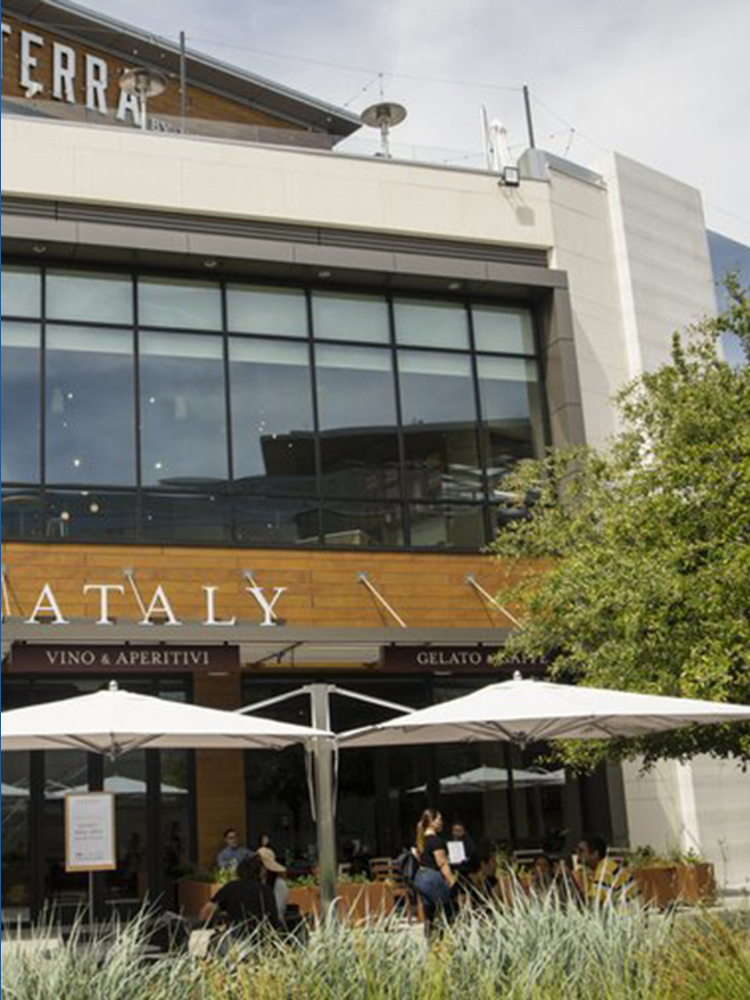 Upscale Italian food hall co. Eataly plans Houston debut | khou.com