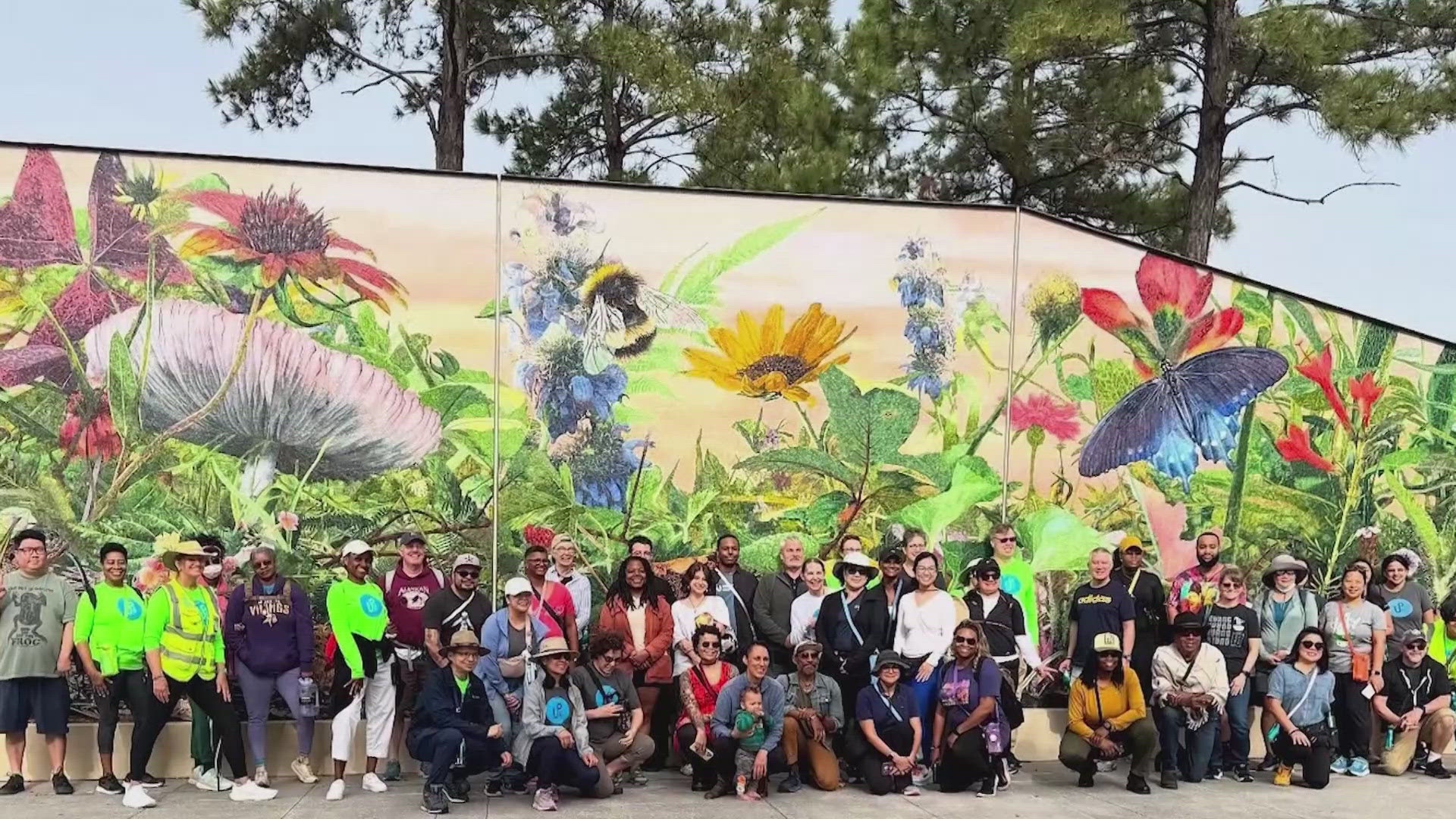 Homeless Houstonians help paint six art installations in Midtown | khou.com