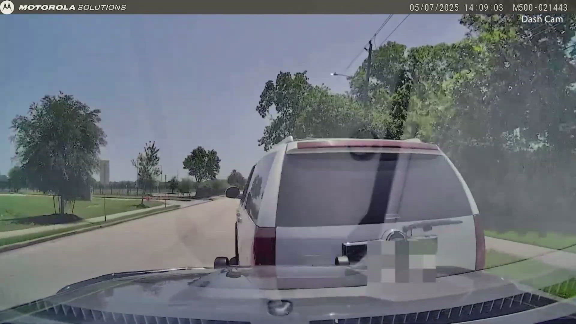 Video released: Police pursue armed man near Houston middle school ...