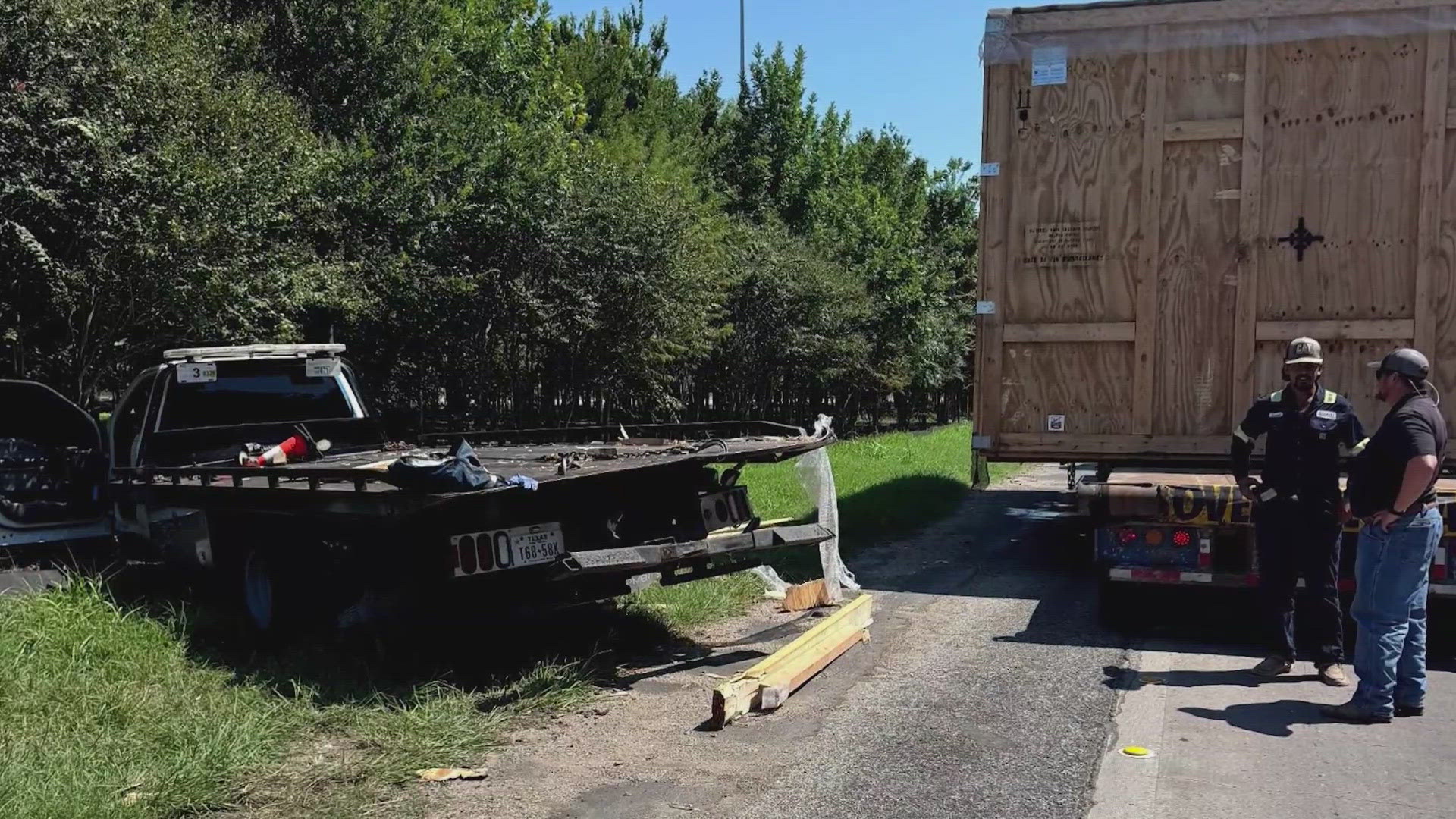Tow truck driver seriously injured after getting hit on East Loop ...