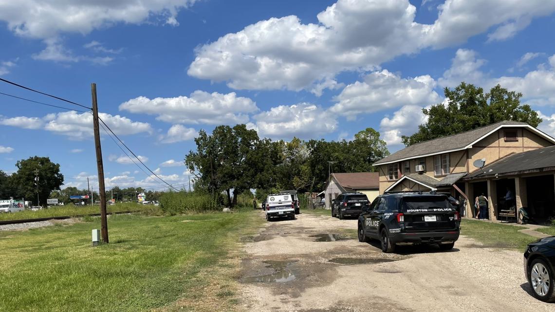 Homicide suspect arrested near Almeda Elementary in southwest Houston ...
