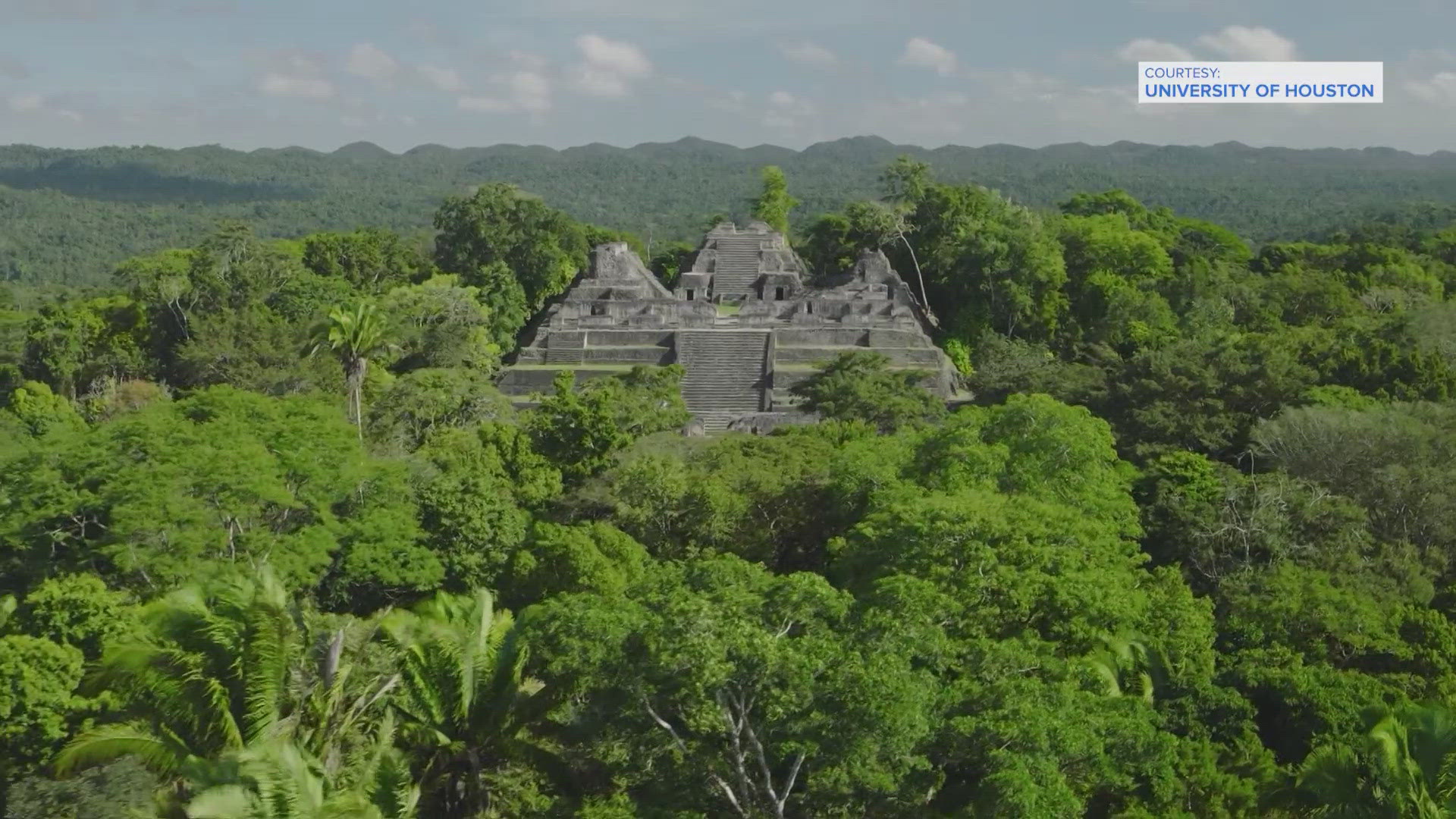 UH team uncovers tomb of Maya king Te' K’ab' Chaak in Belize | khou.com