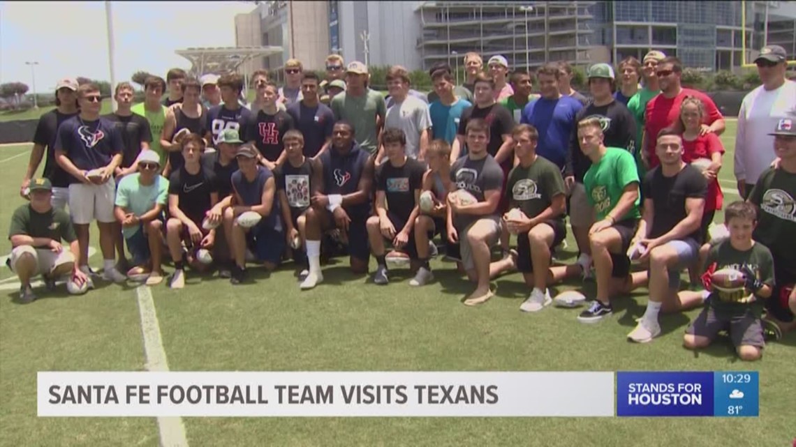 Santa Fe football team visits Houston Texans | khou.com