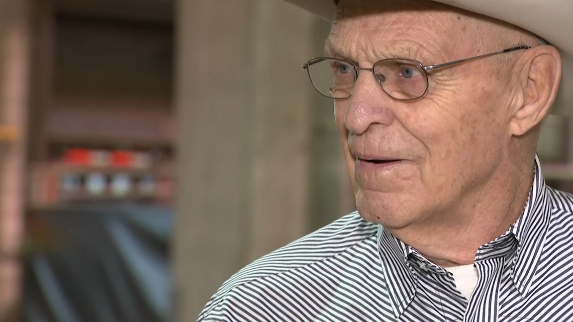 Champion saddle bronc rider returns to RodeoHouston | khou.com