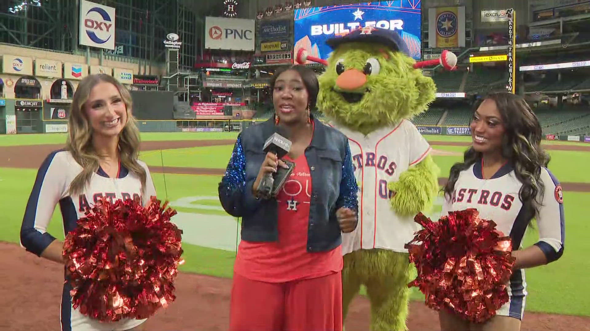 Astros ballpark becomes Daikin Park with new train debut | khou.com