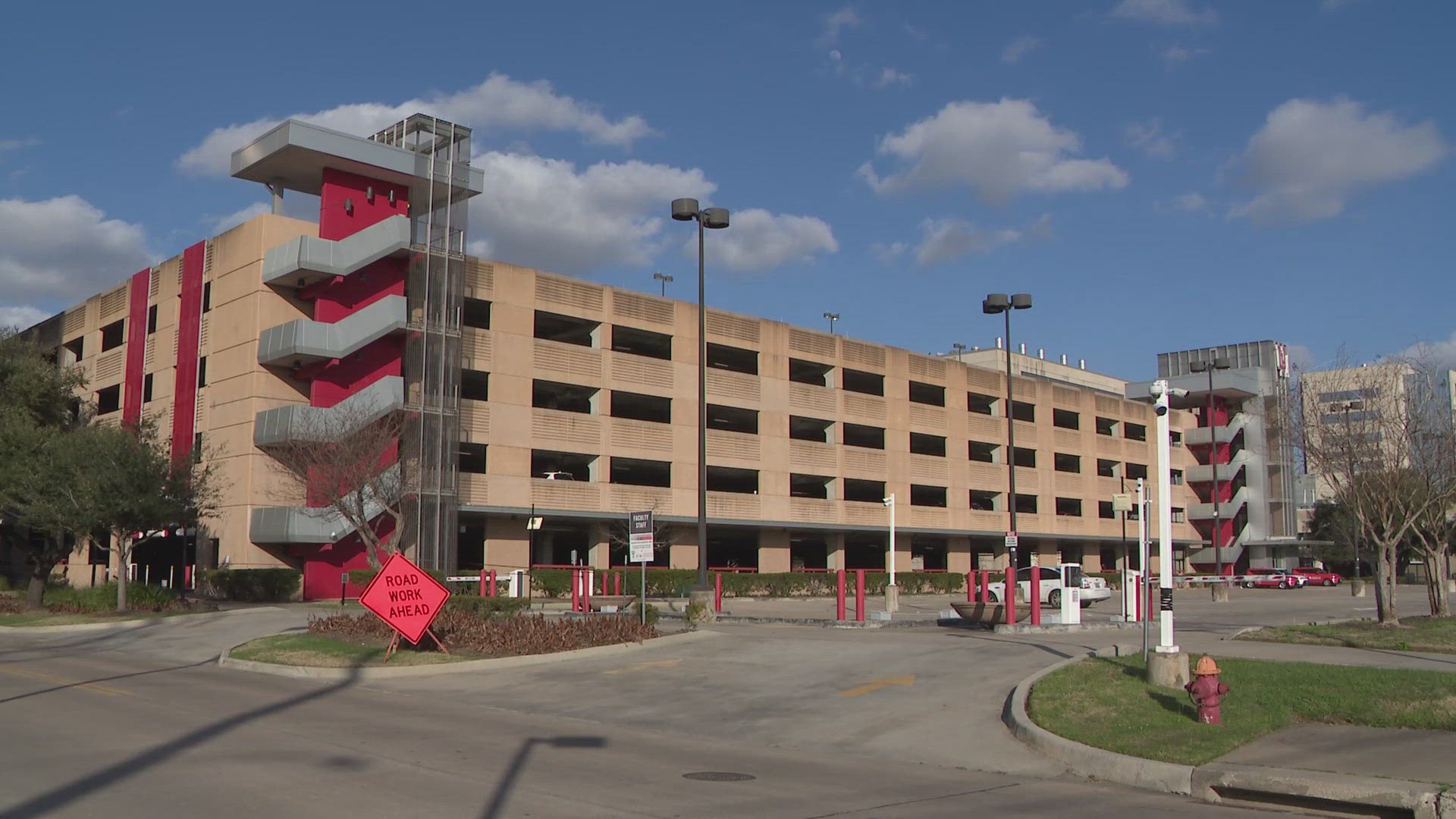 UHPD: Student sexually assaulted in campus parking garage | Houston ...