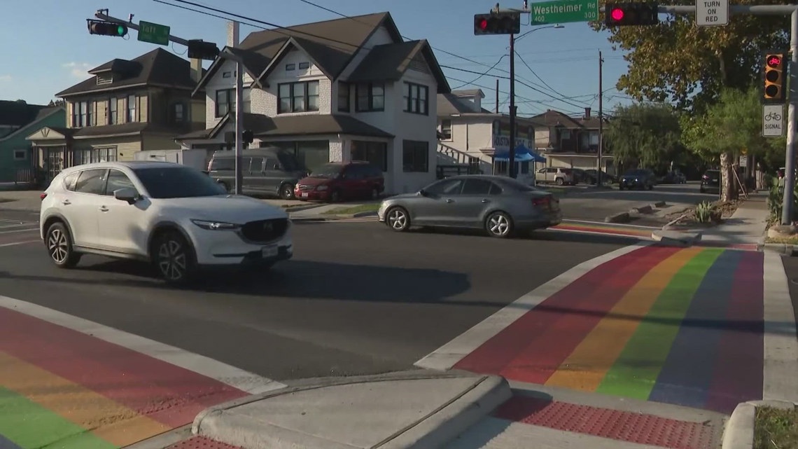 Houston Pride 365 reacts to governor's order to remove Pride rainbow ...