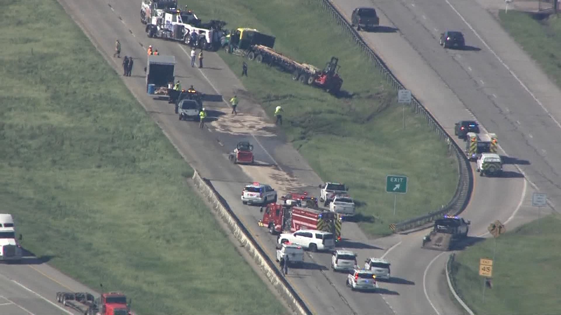 Crosby, Texas news: 18-wheeler crash causes traffic on US-90 | khou.com