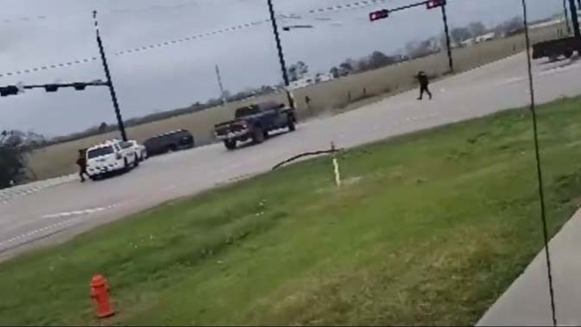 Chase suspect shot, killed by Lake Jackson police officers | khou.com