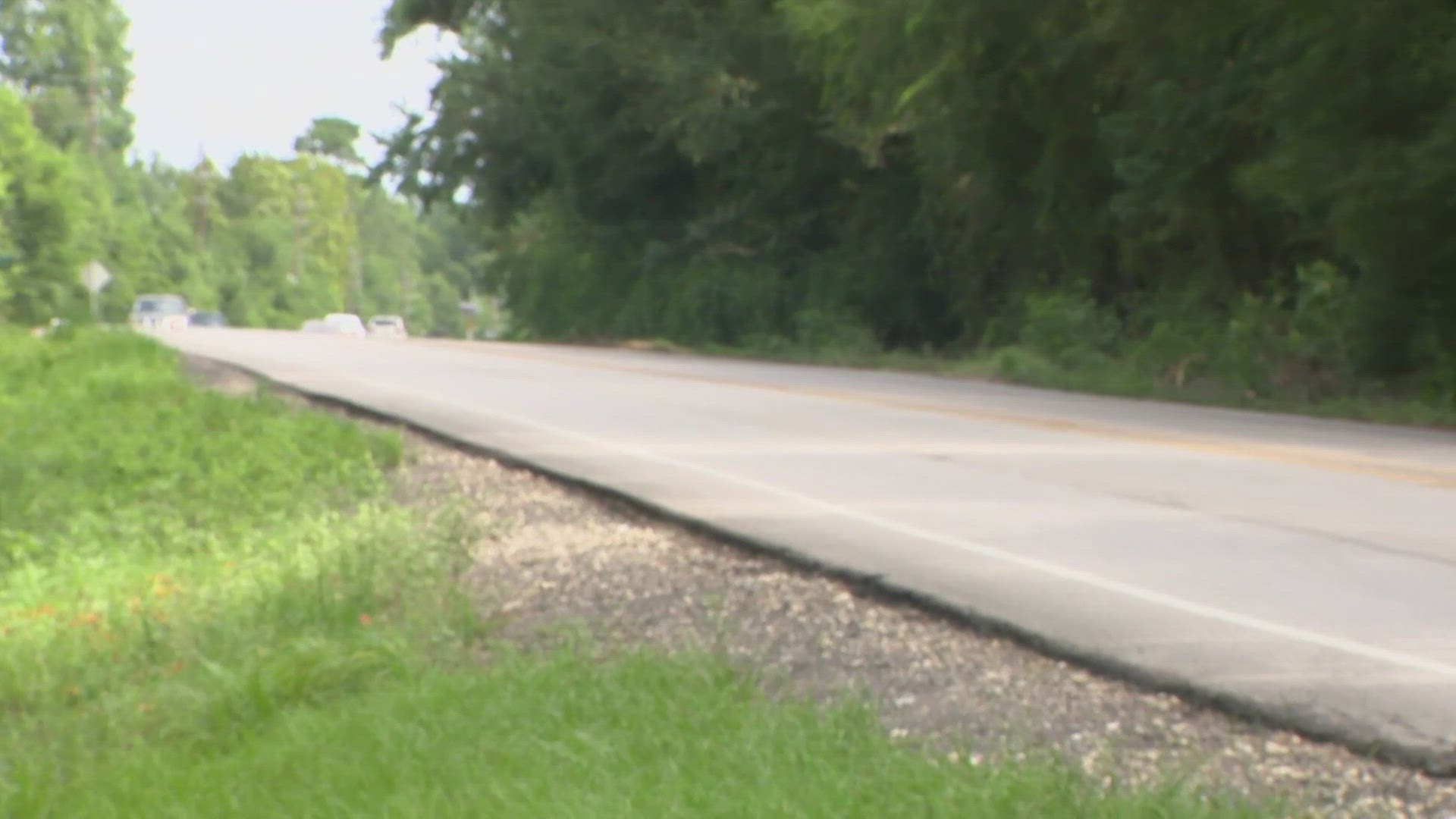 Cleveland ISD school bus overturns on FM 1010 | Here’s what happened ...