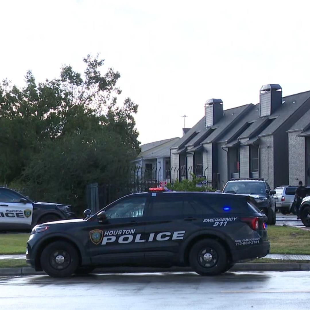 Two hospitalized after shooting in southwest Houston, police say | khou.com