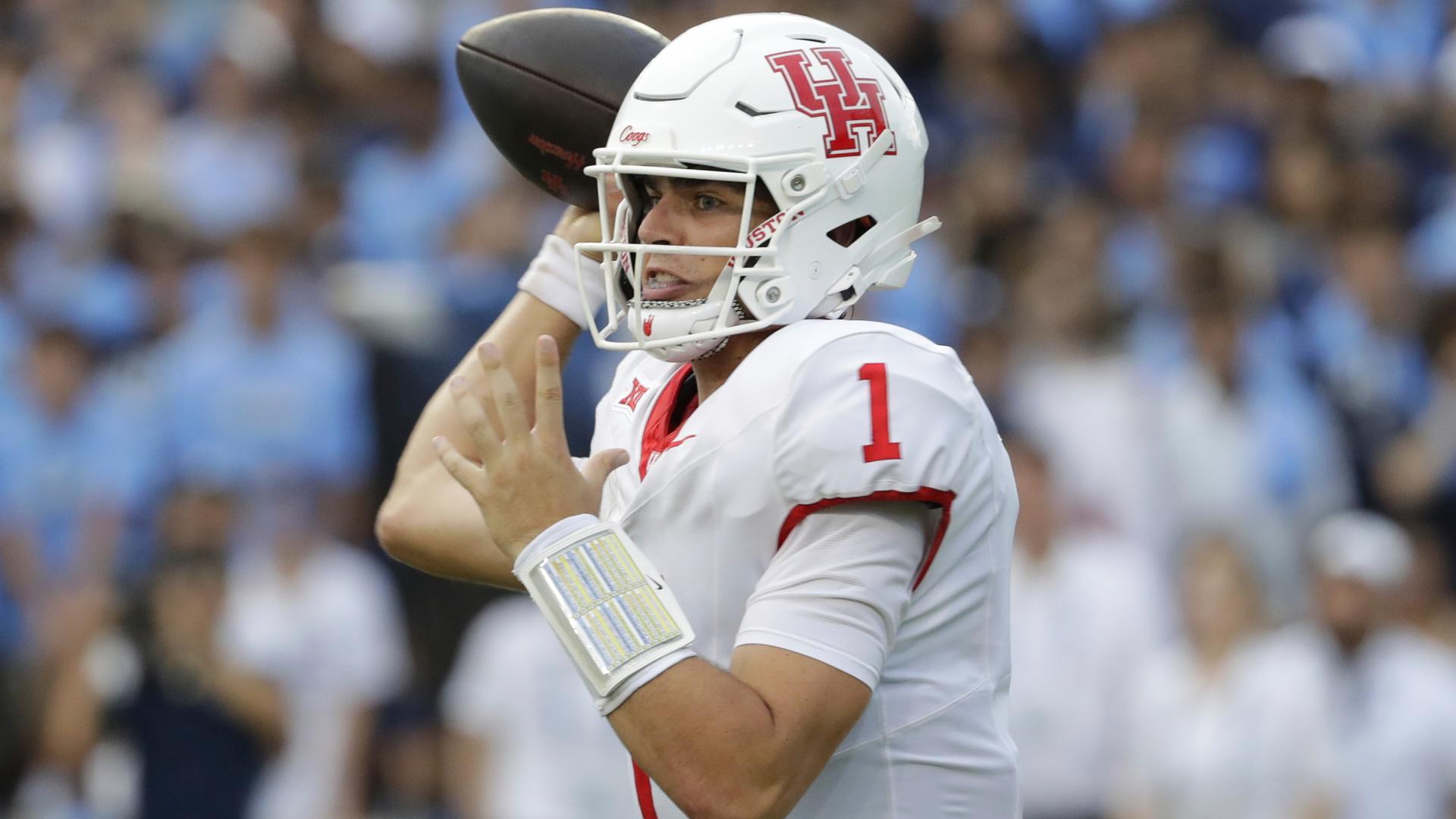 Conner Weigman passes for 2 touchdowns and runs for another as Houston ...