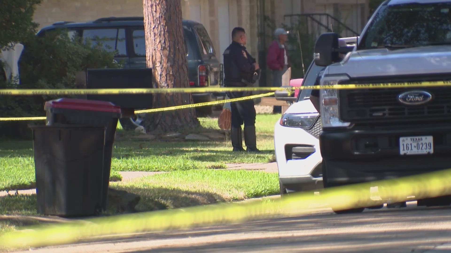 Homicide investigators heading to scene after shooting on Park Brook ...