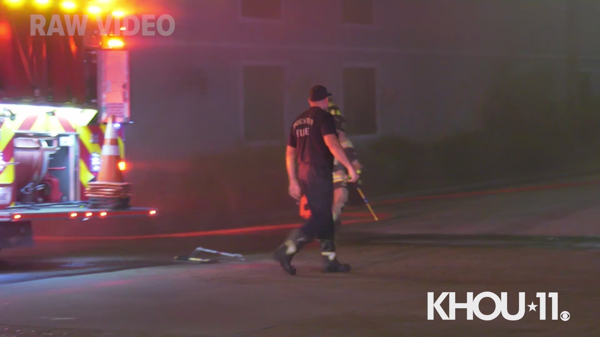 Dowling office building fire; HPD officers rescue security guard | khou.com