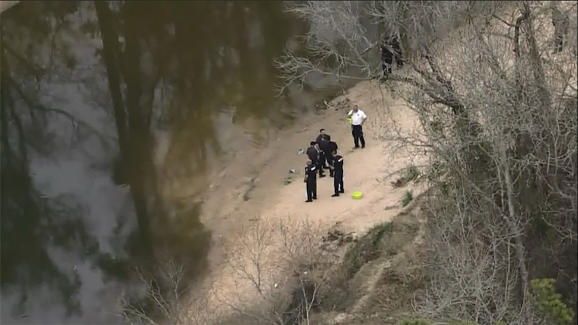 Teen's body found after he fell into water while fishing | khou.com